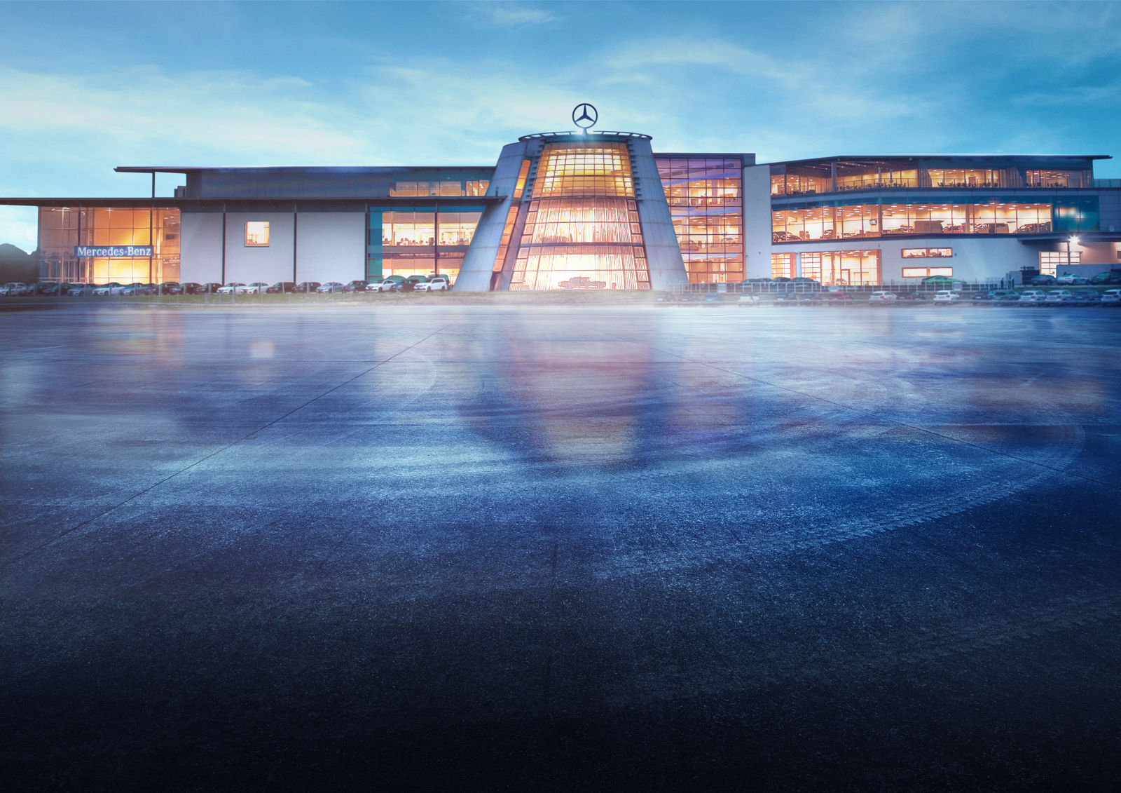 Off-road and Track Experiences – Mercedes-Benz World